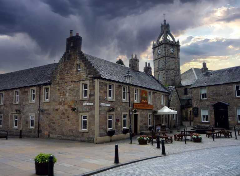 Kelvin Kabs Taxi Service | East Kilbride's No.1 Local Taxi firm