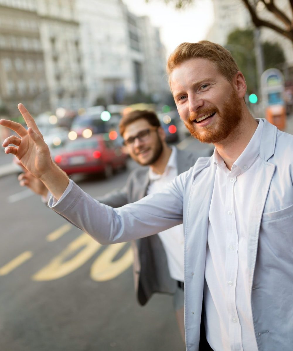 Kelvin Kabs East Kilbride Taxi Services | Minibus, Airport Taxi & more